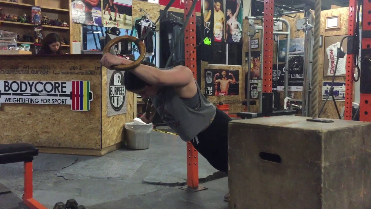One arm ring roll out - YouTube