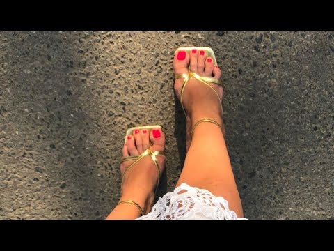 Barefoot. ASMR. Foot 👣 Feet fetish. Foot model. Trigger
