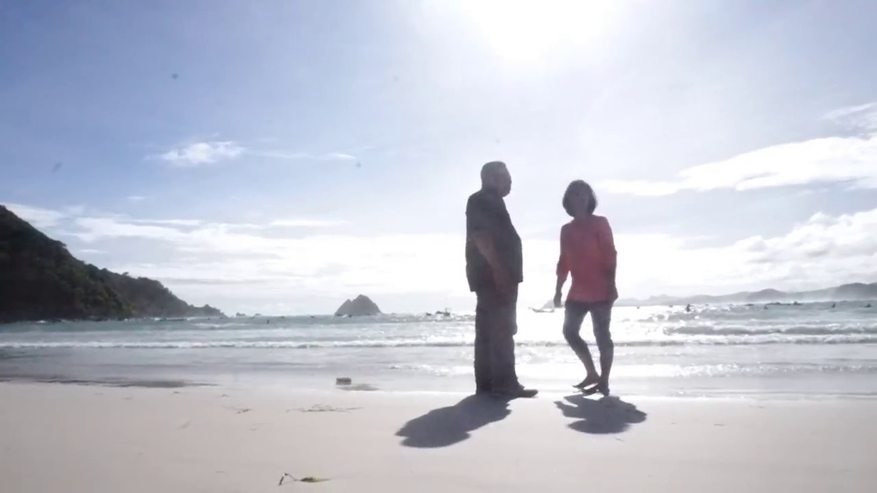 MENCARI TOPI PANTAI BERMOTIF BUNGA DI LOMBOK - YouTube