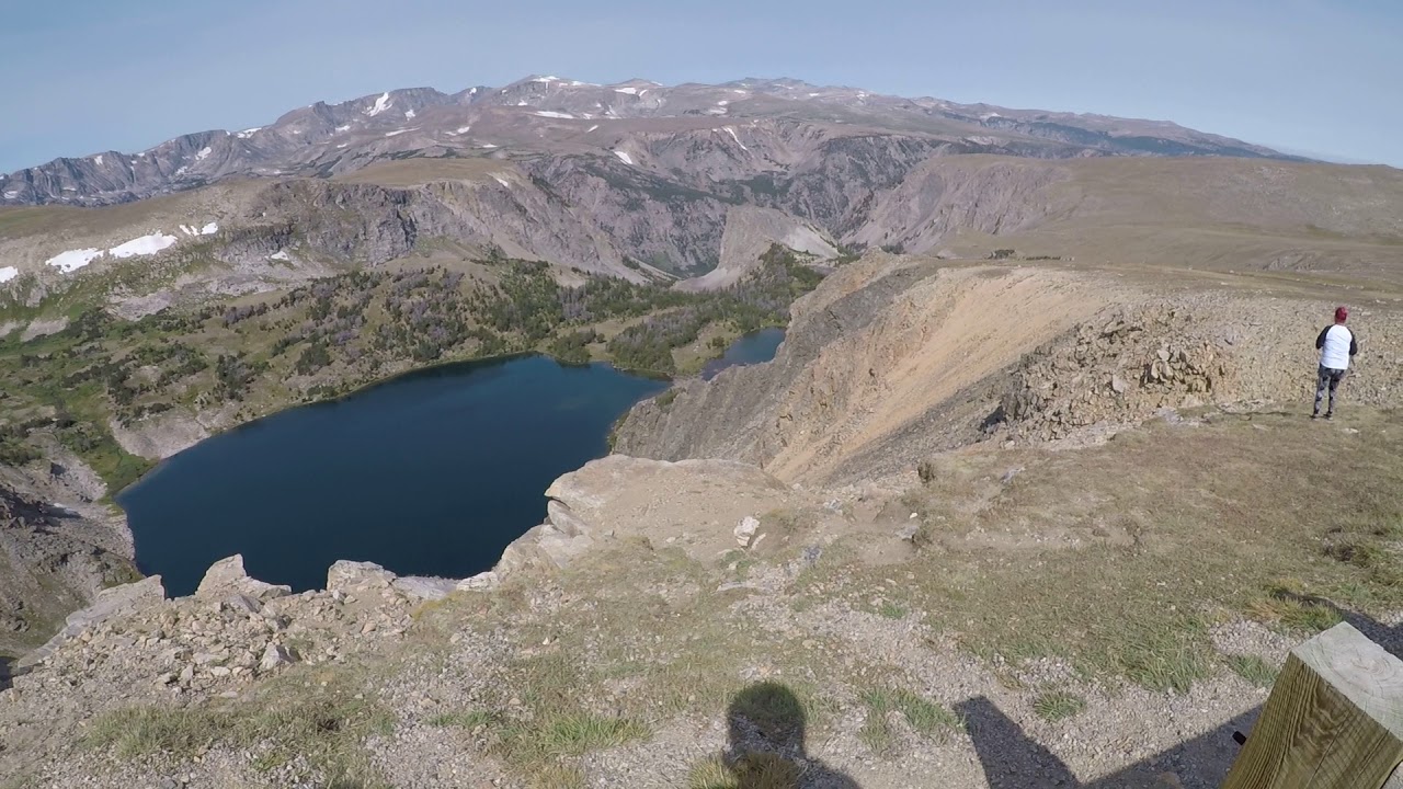 2017 Beartooth Pass - Lake close to the summit - YouTube
