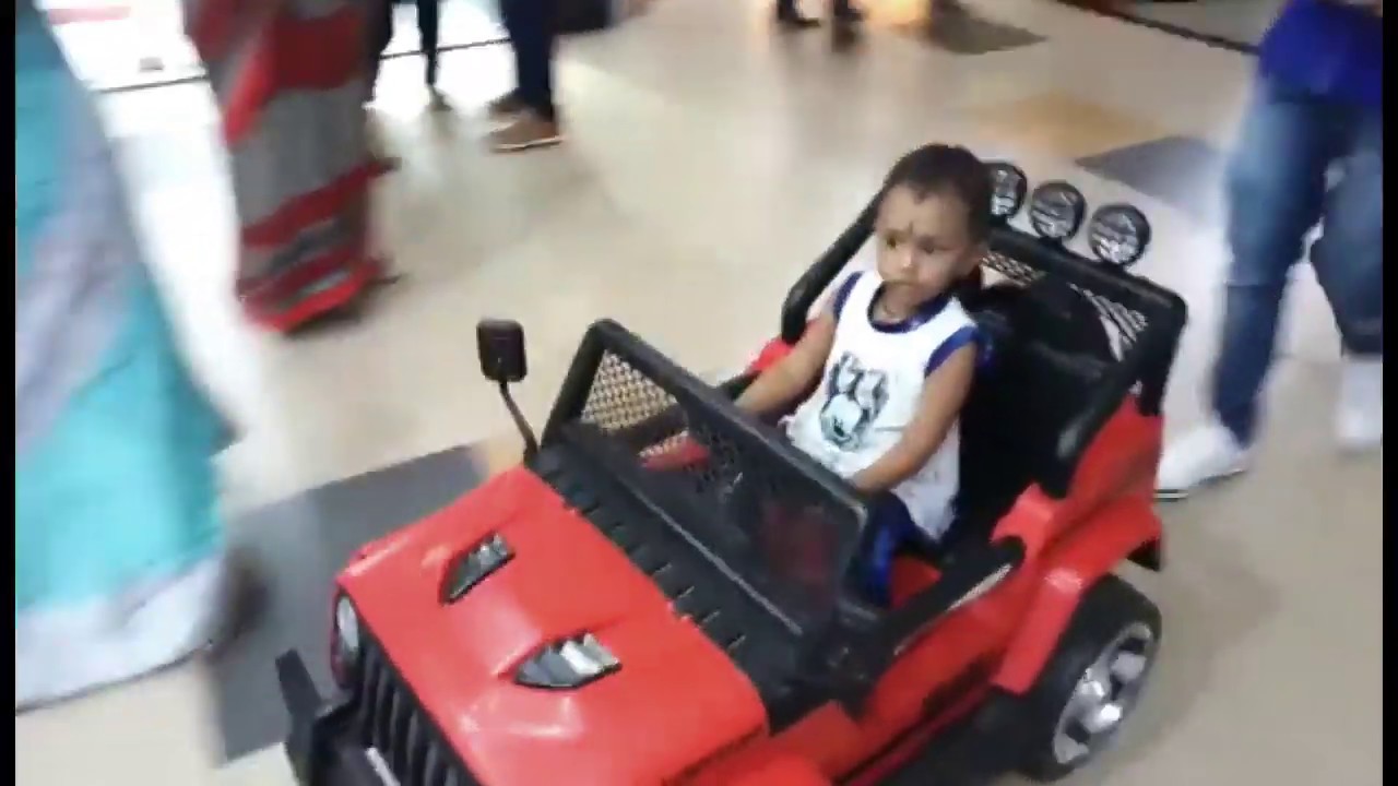 Vivi playing car in Mall / vivi kids - YouTube