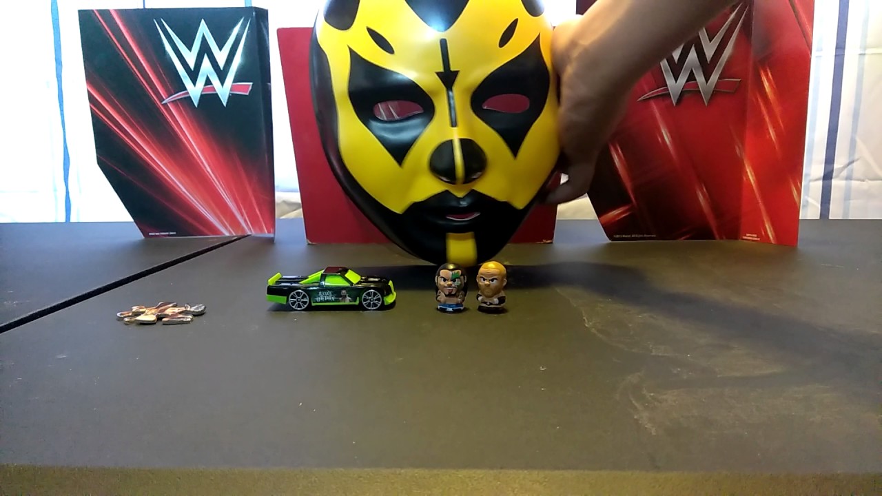 Wwe box full of toys - YouTube