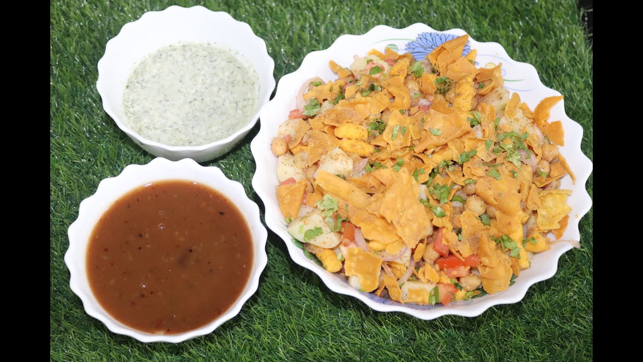 Alu Papri chaat recipe // Alu chana chaat recipe // special alu cholla ...