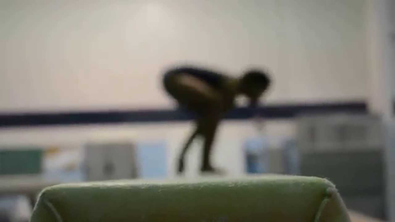 Cara press handstand broadway gymnastics - YouTube