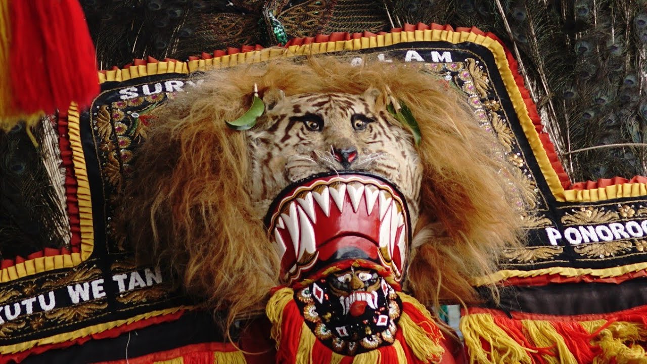 Menyeramkan !! reog ponorogo barongan Reog tua dibuat atraksi super ...
