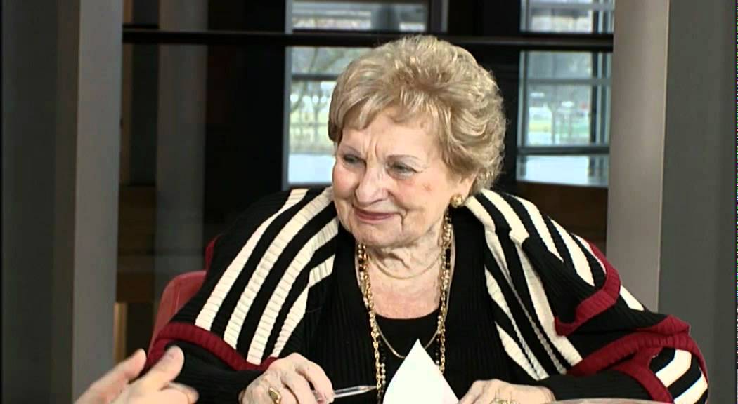 Astrid Lulling TV: ACTA-Ofkommen mam Daniel Caspary - YouTube
