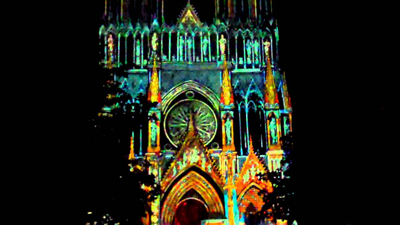 Spectacle audiovisuel à Cathédrale du Reims, France. - YouTube