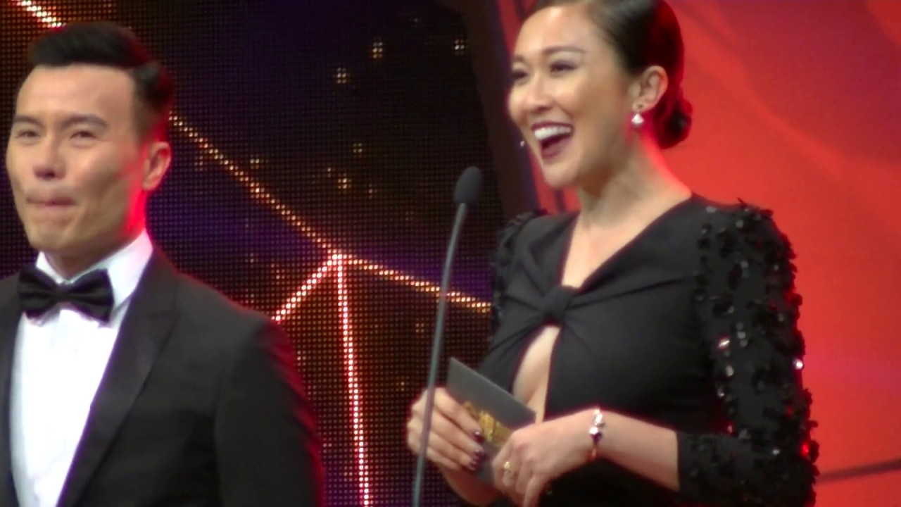 Sexy Tong Bing Yu, Camera B, Red Carpet, Golden Awards, NTV7 - YouTube