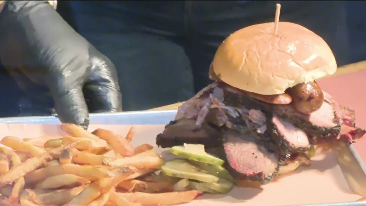 Take a look inside Pit and Tap BBQ in Wilmette - YouTube