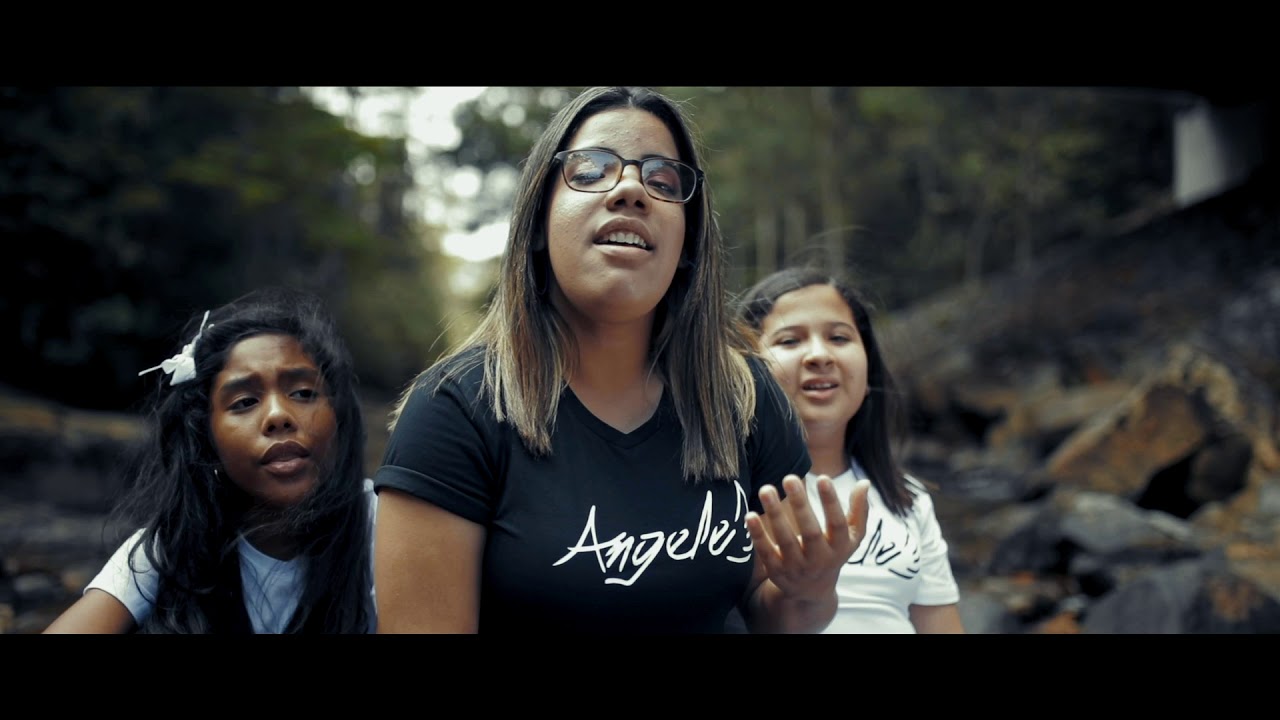 Eres Santo- Rebecca Leis ft Ángeles (Video Oficial) - YouTube