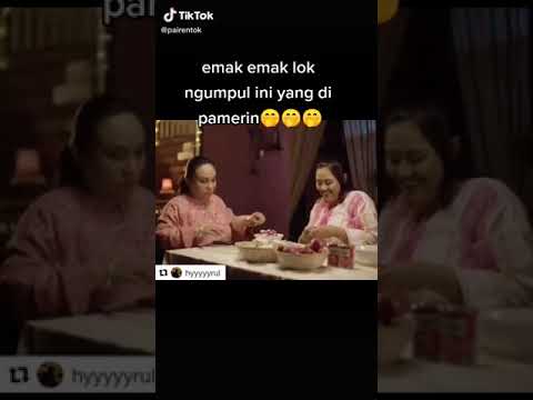 Emak Emak Pamer