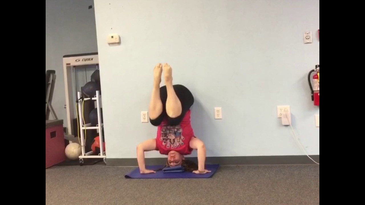 Lisa Thomas-DuFresne handstand Press and one arm holds - YouTube