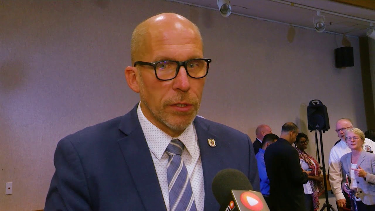 Hucker Explains Protected Intersection in Downtown Silver Spring - YouTube