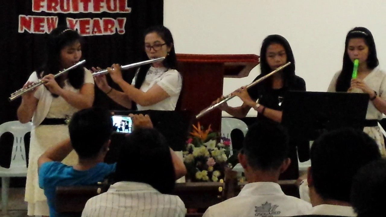 Amazing Grace Played on Flutes - YouTube