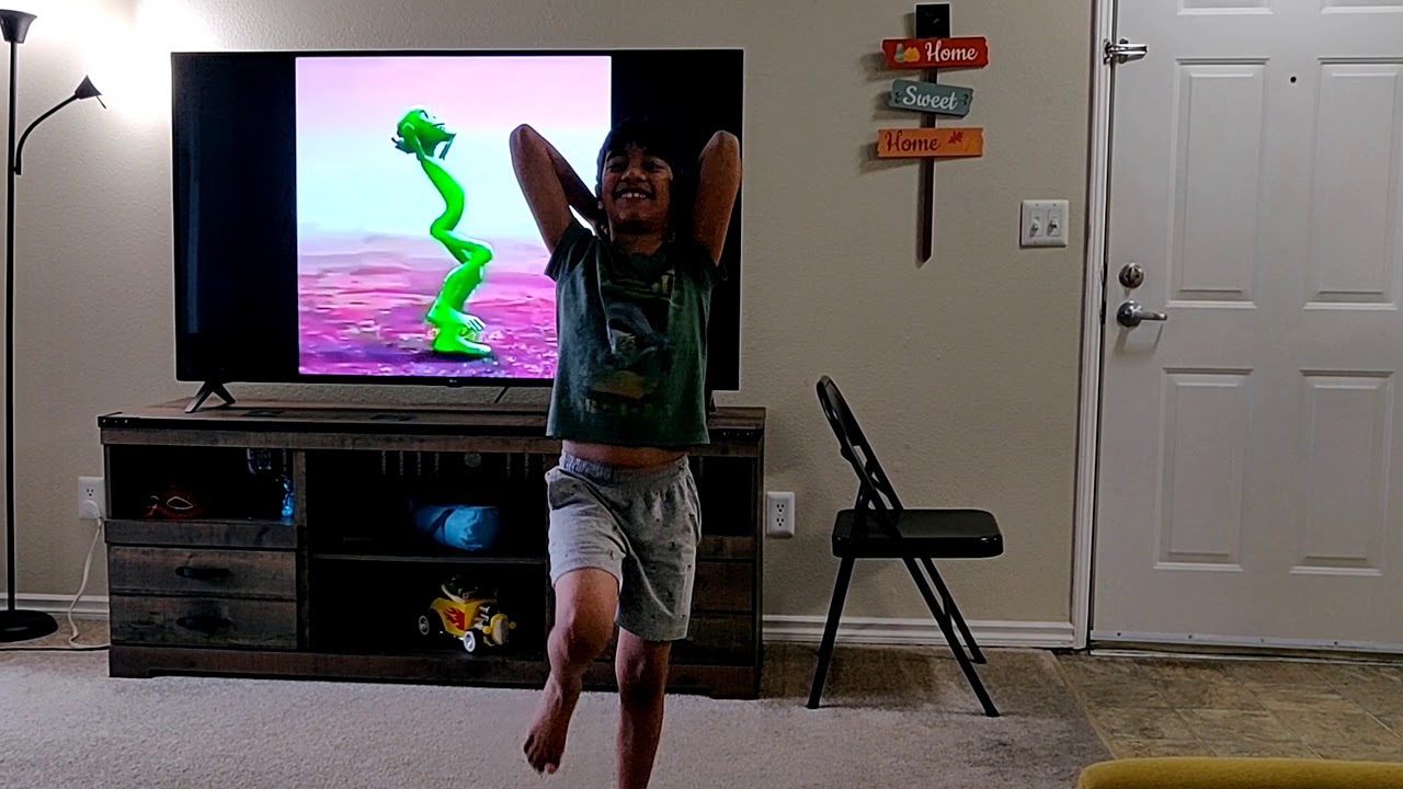 Despacito alien dance by Arnav😂 - YouTube