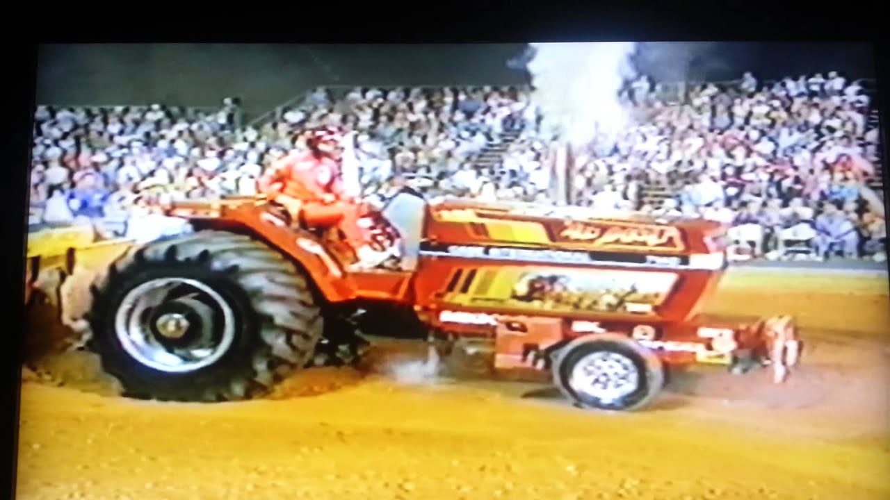 The Red Rascal at Chapel Hill 1990 - YouTube