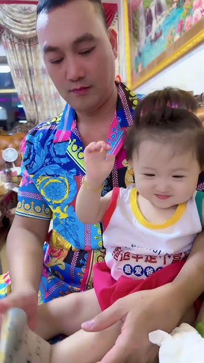 Cha là số 1 #beautiful #trending #shortvideo #shorts #funny - YouTube Cha là số 1 #beautiful #trending #shortvideo #shorts #funny - YouTube