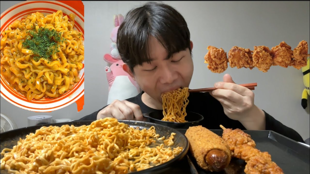 까르보 로제 불닭볶음면 먹기! 핫도드는 덤 Buldak Mukbang Hot dog is a bonus - YouTube