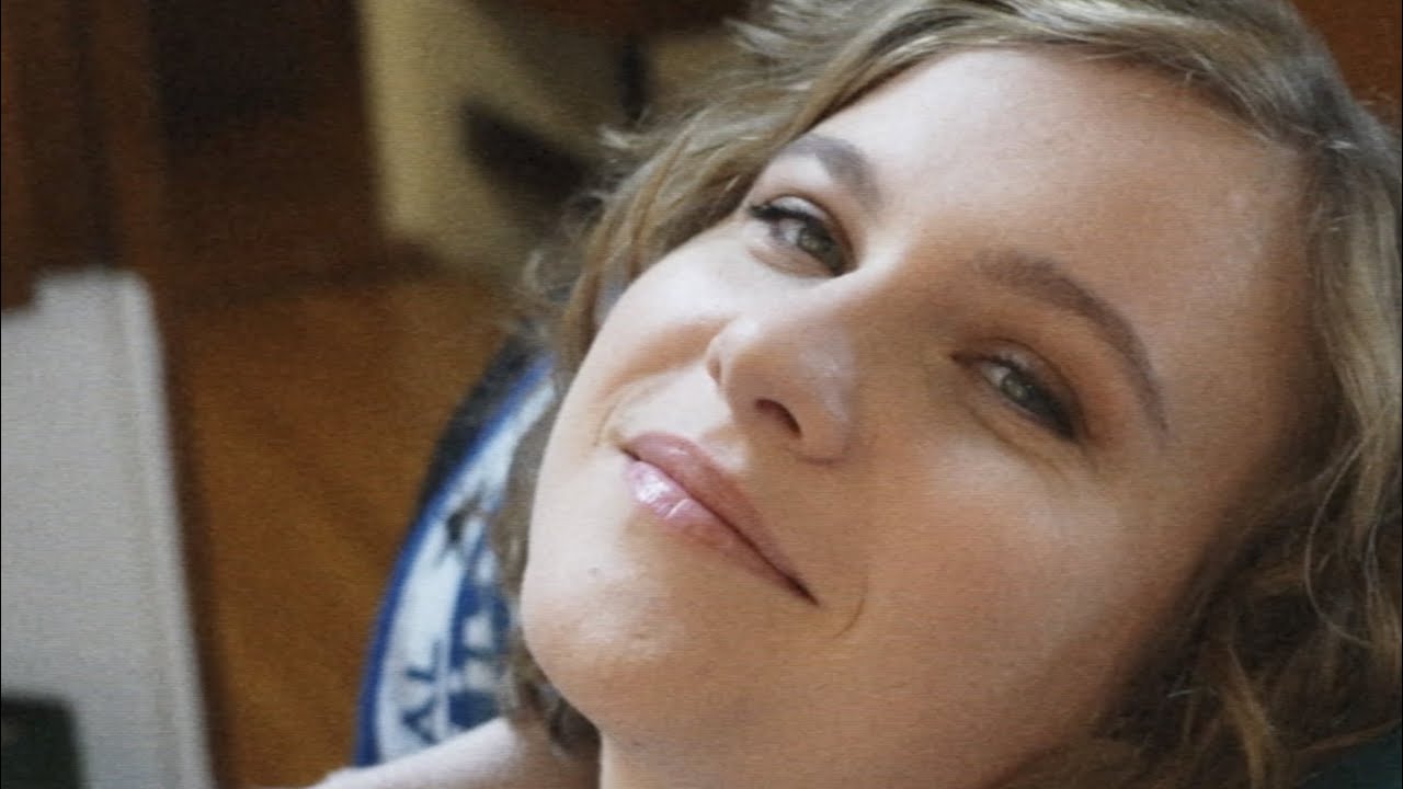 Emma Peters - Les Armes (Officiel) - YouTube