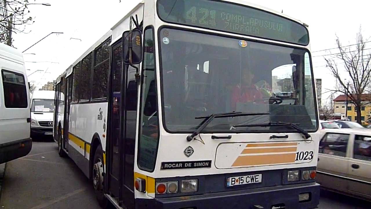 Autobuzul Rocar De Simon #1023 parasind statia "Autogara Militari" pe ...