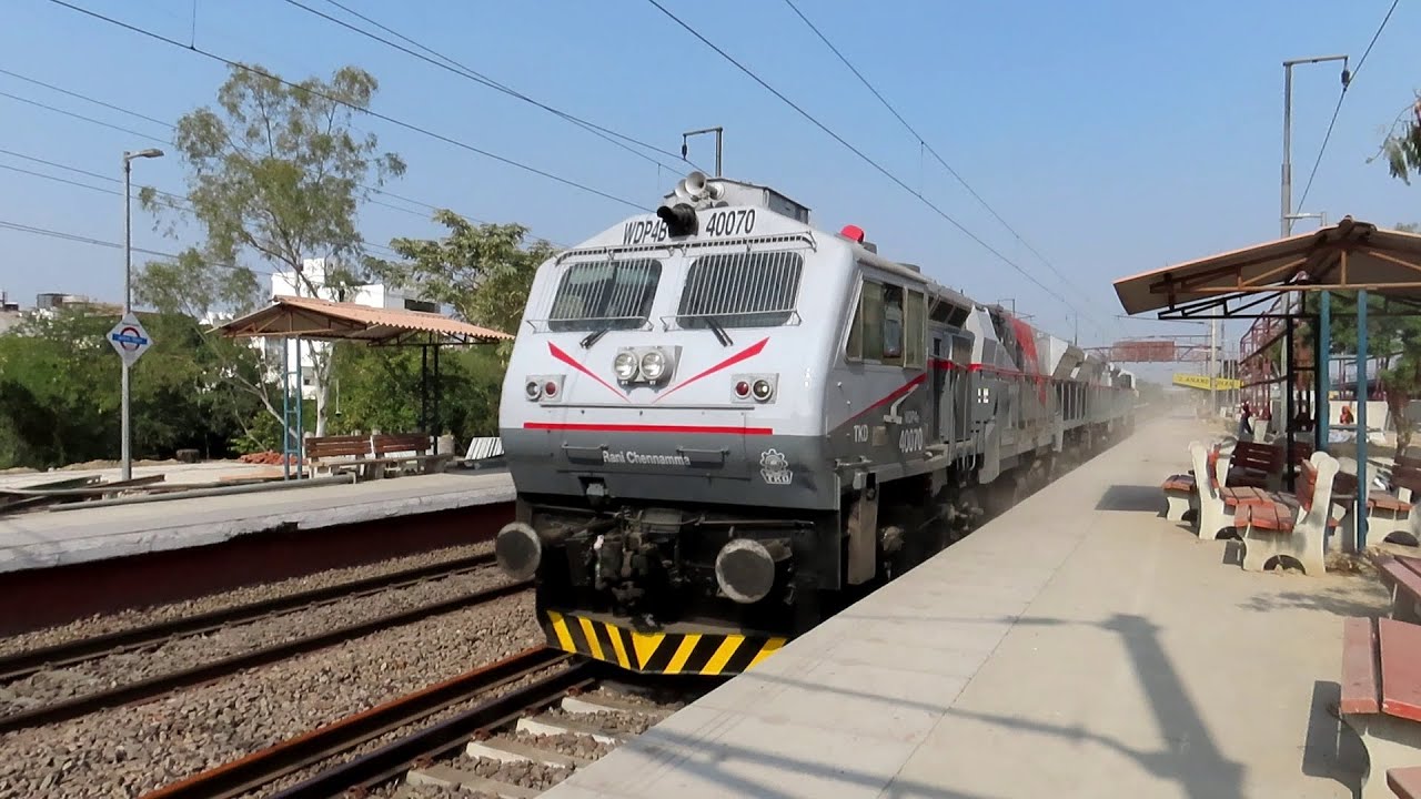 Beautiful Liveried WDP 4B Twins | Sizzling EMD roaming Light WDG 4D ...