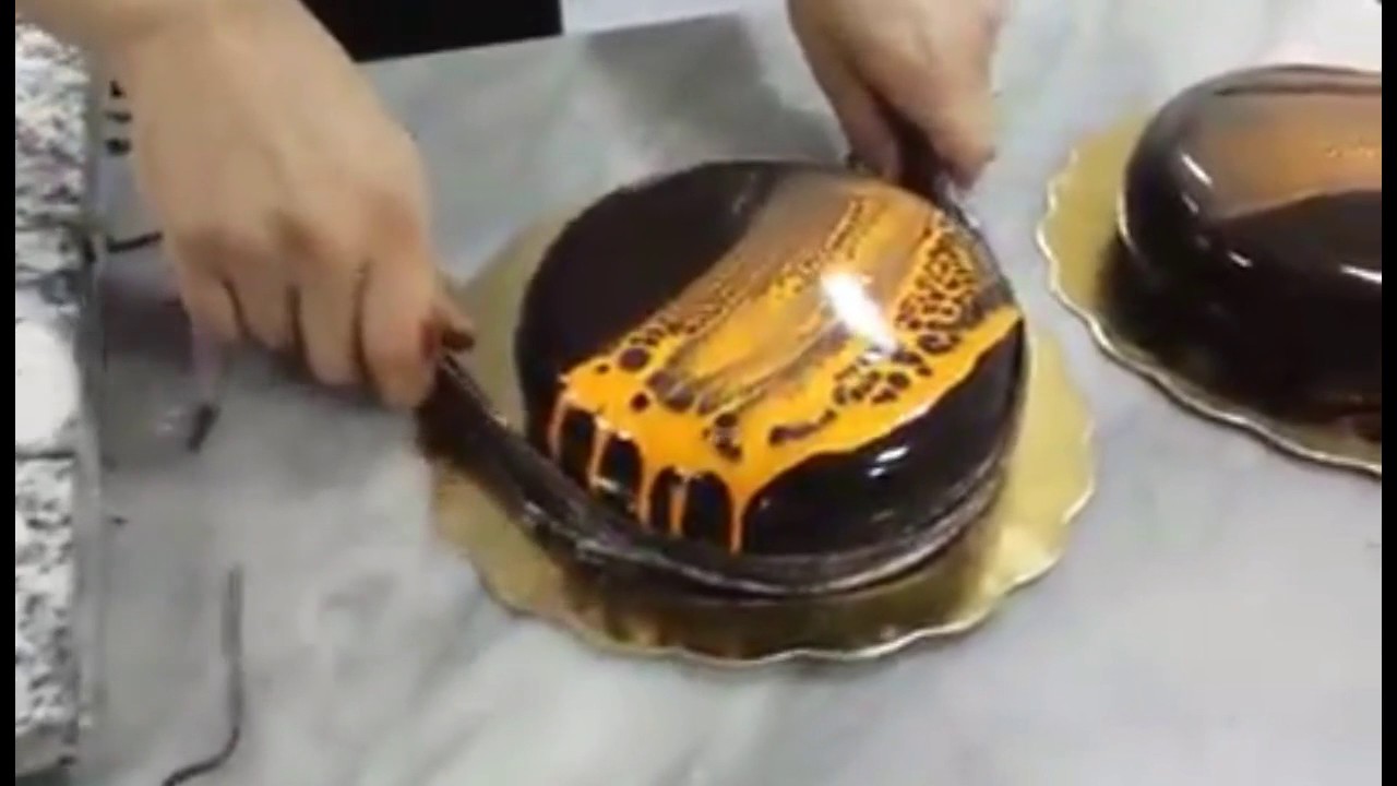 décoration entremet avec glaçage spider - YouTube