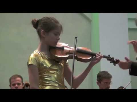 Michelle Bushkova (11 y.o.) plays Bruch Violin Concerto no.1 in G Minor (2 & 3 mnts)