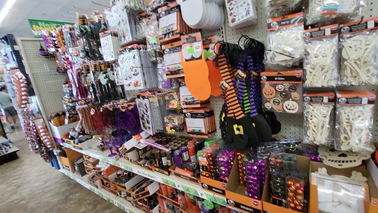 QUICK LOOK AT DOLLAR TREE $1.25 HALLOWEEN DECOR- BATS CATS WITCHES ...