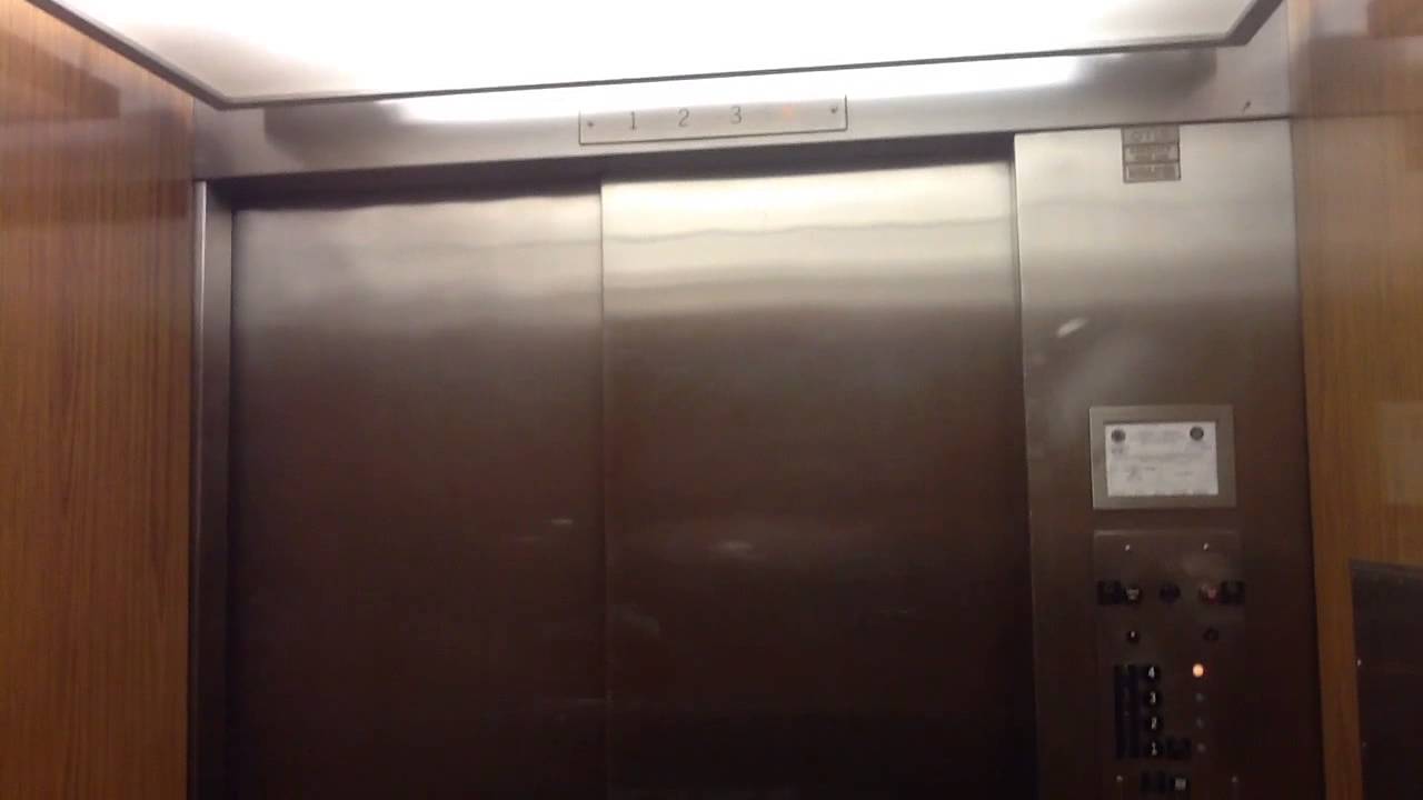 Vintage Otis Traction Elevator @ The Natural History Building - YouTube