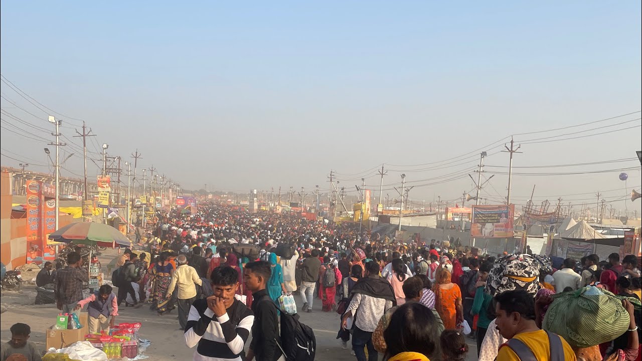 Heavy crowd At sangam ,prayagraj - YouTube