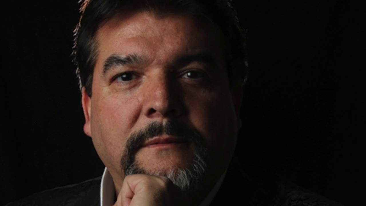 Cant' Help Falling in Love - Luis del Rio - YouTube