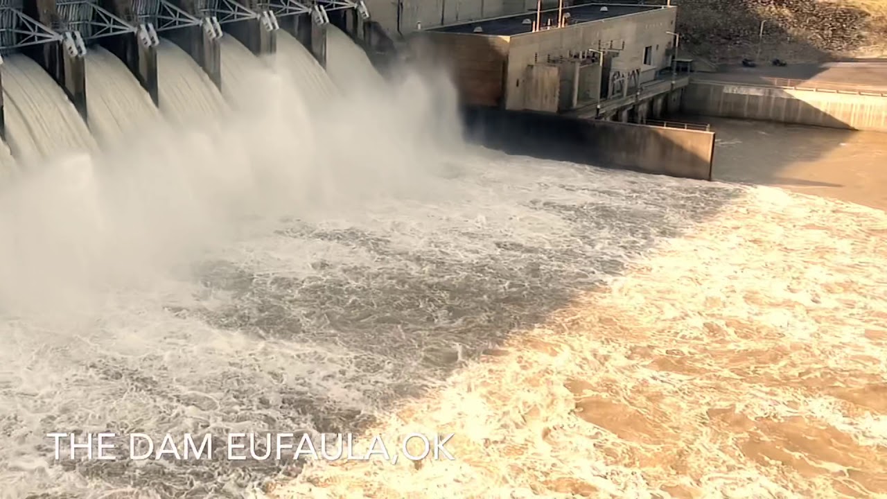 Dam over flow! LIKE AND SUBSCRIBE! - YouTube