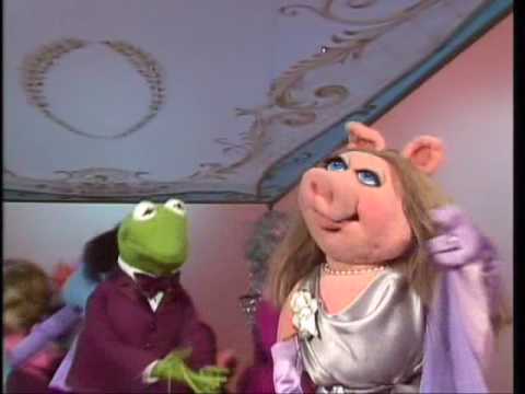 The Muppet Show: At The Dance (Episode 34) - "I Won't Dance" by Kermit ...