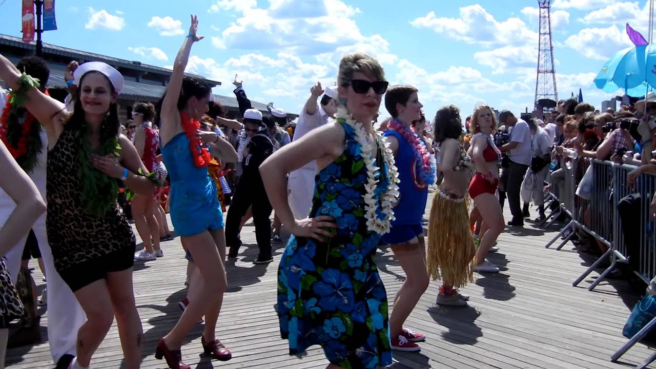 2012 Brooklyn Bombshells 4 - YouTube