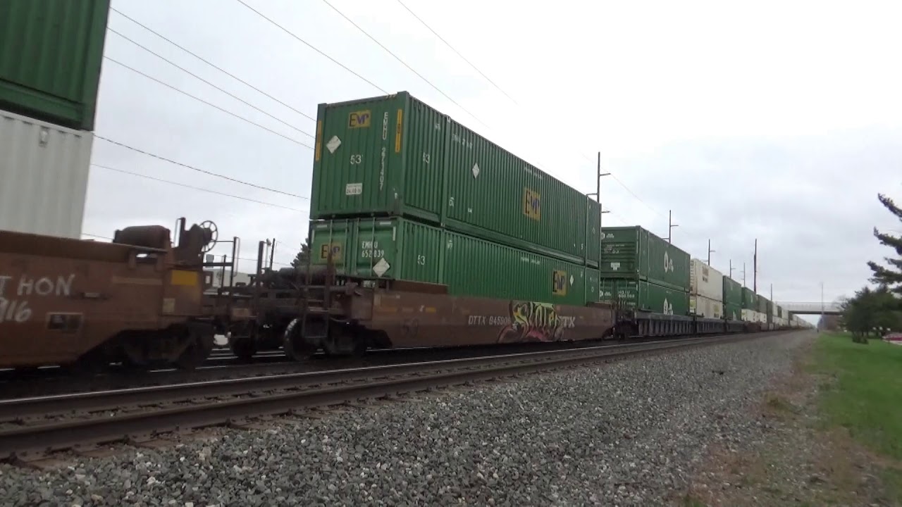 NS 205 with 2 units flies past Swanton, OH! - YouTube