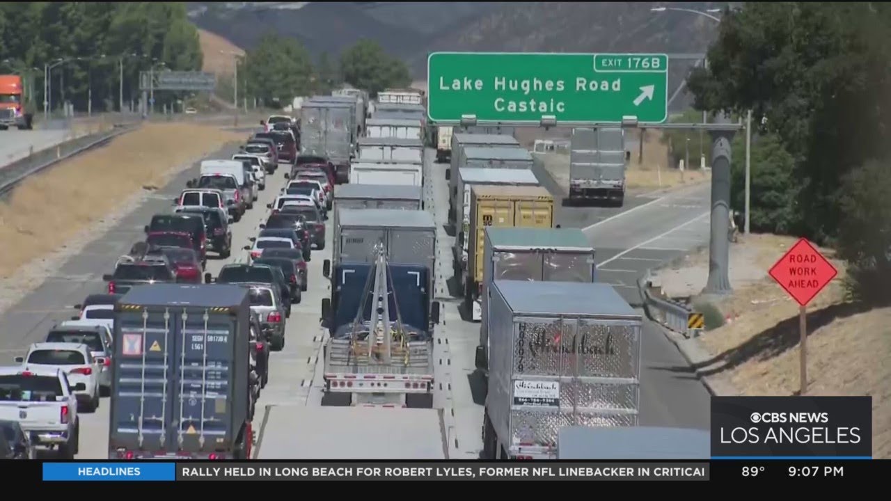 Gridlock traffic on 5 Freeway through Castaic area continues - YouTube