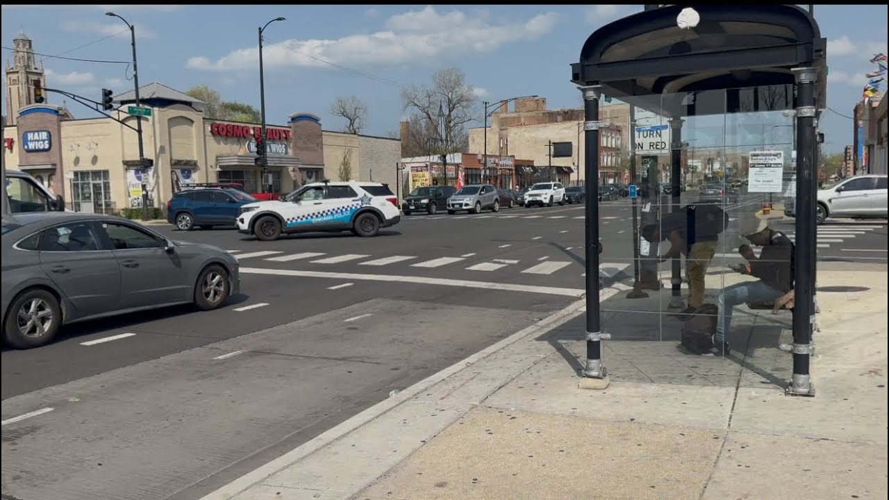 Walking through some of Chicago's dangerous L-Town hoods (South Austin ...