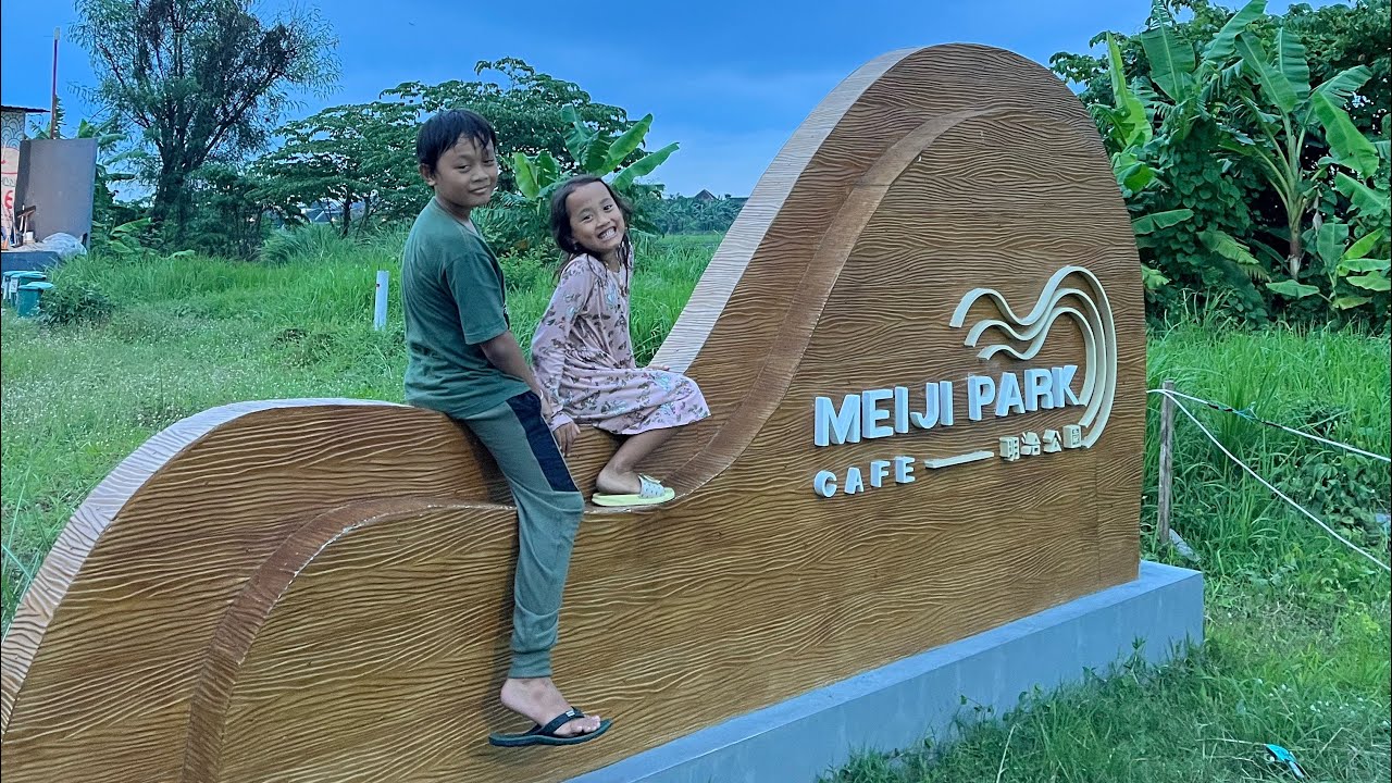 Meiji Park Cafe | Shoji Land - YouTube