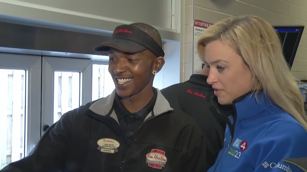 Drive thru worker greets 600 customers a day - YouTube