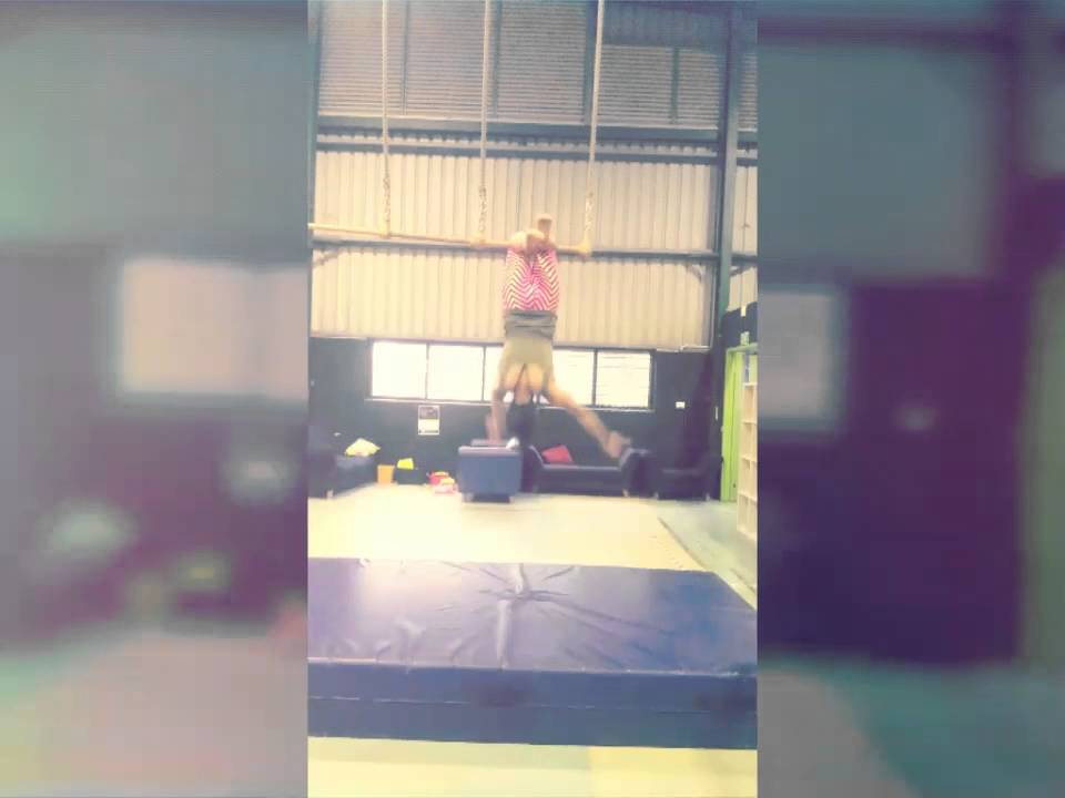 Fast Death Drop On Circus Trapeze Aerial - YouTube