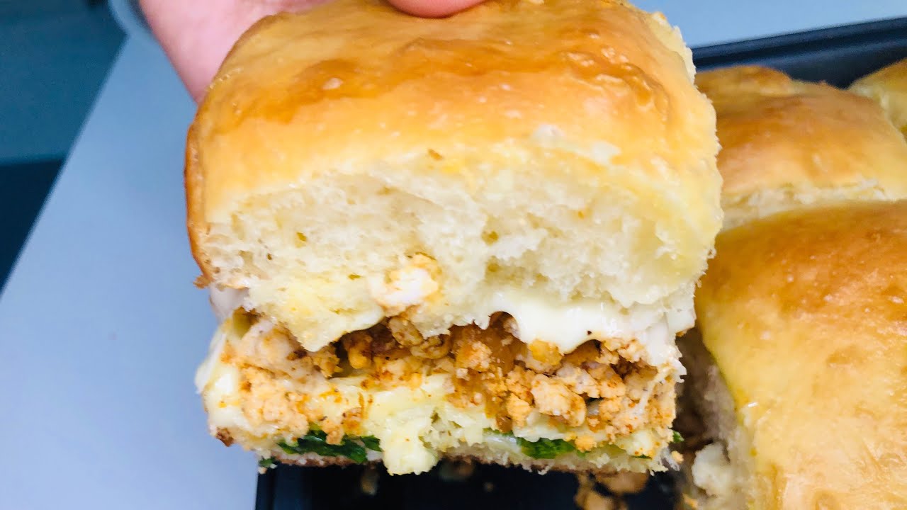 Cheesy Burger // Dinner Recipe //Home Made Burger - YouTube