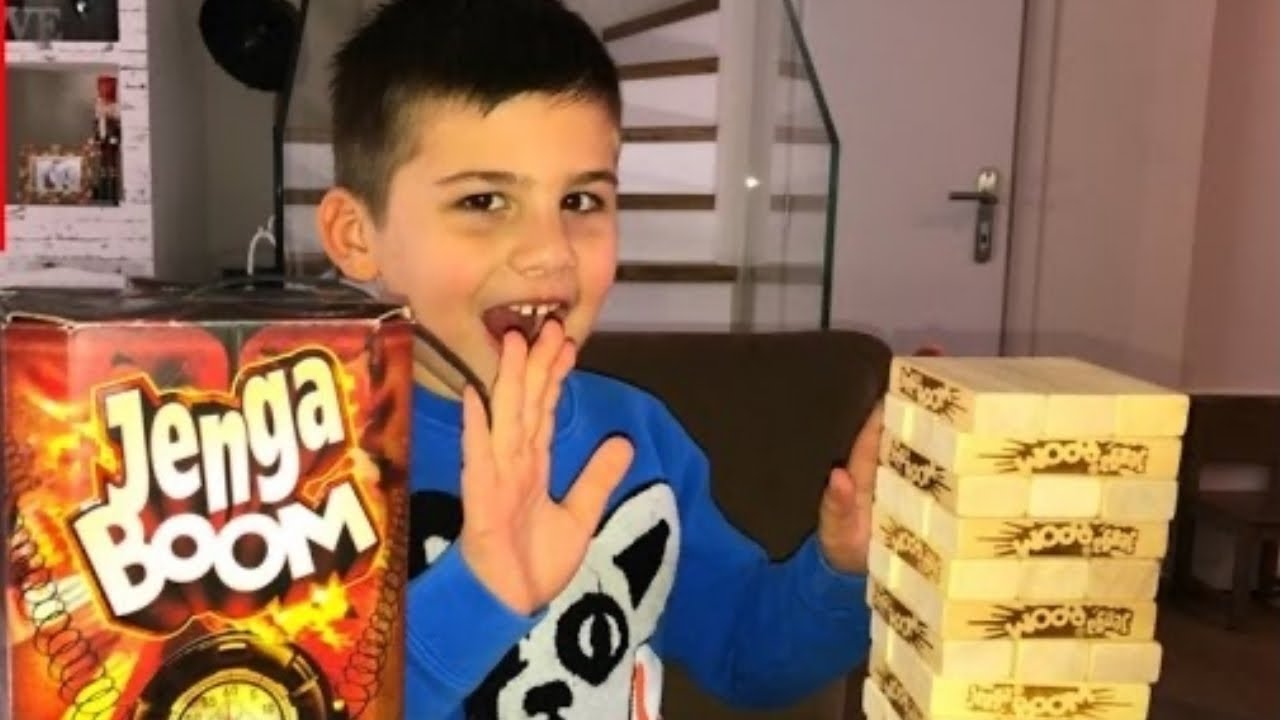 ΠΑΙΖΩ JENGA BOOM ! *ΔΕΝ ΤΑ ΚΑΤΑΦΕΡΑ * - YouTube