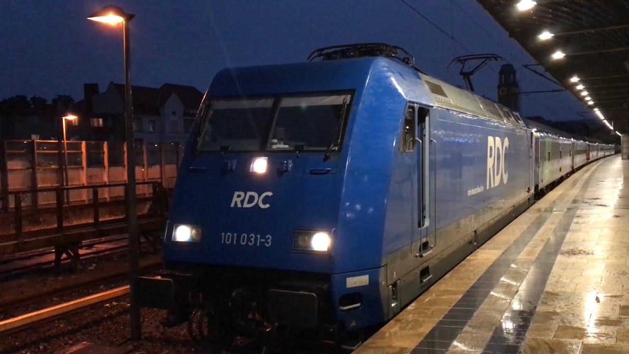 Ausfahrt der RDC 101 031-3 als EN 95400 nach Stockholm Central mit ...