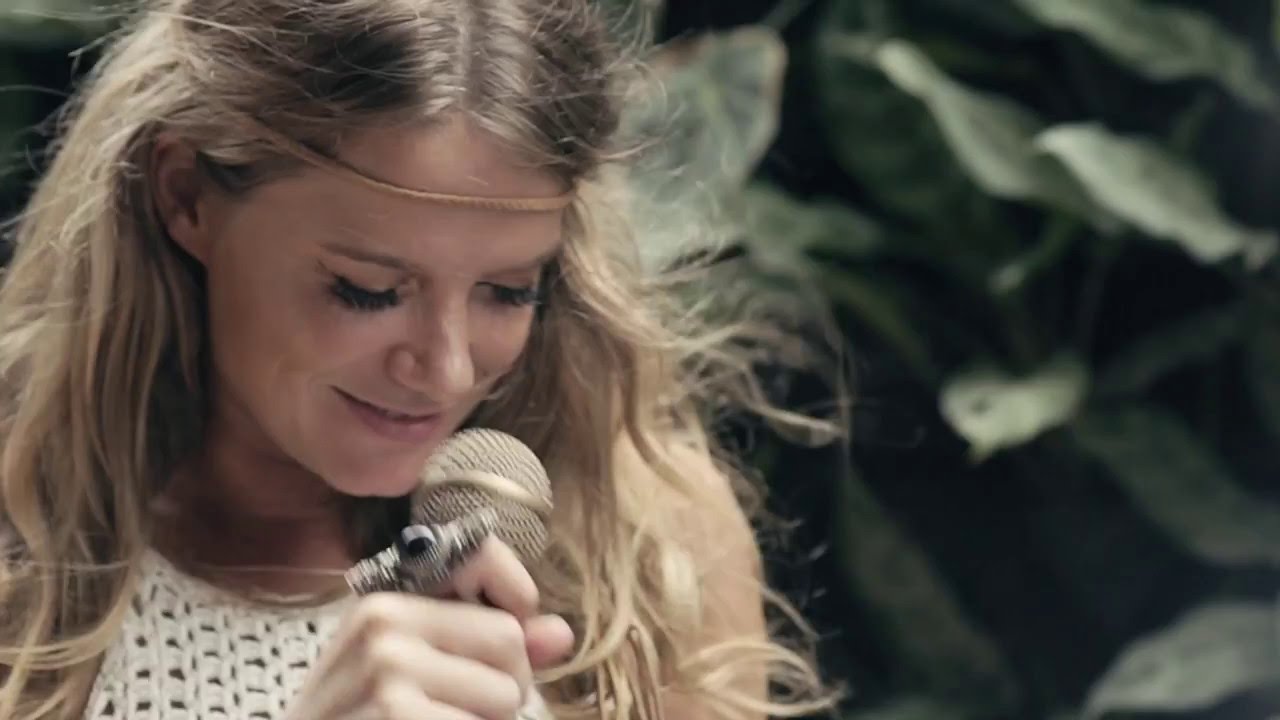 Lydia Rose Music - Is this love (Bob Marley acoustic cover)- Bali - YouTube