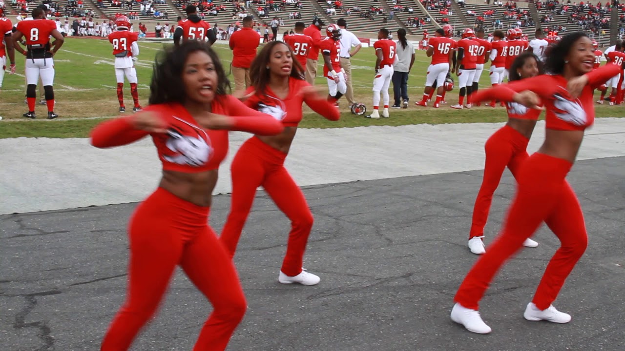 2017 WSSU Cheerleaders at homecoming - YouTube