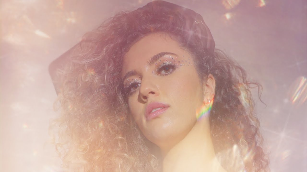 Eloise Viola - Love It Or Leave It (Visualiser) - YouTube