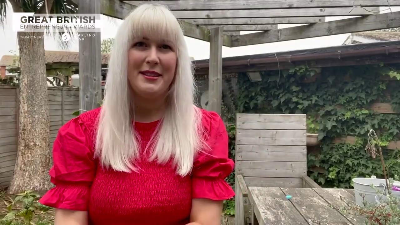 Three Questions: Zoe Bee Beauty - YouTube
