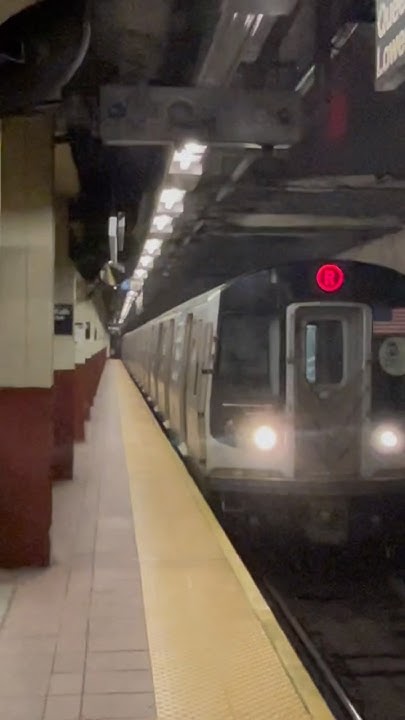 R160A-2 (R) Train Entering Dekalb Ave - YouTube