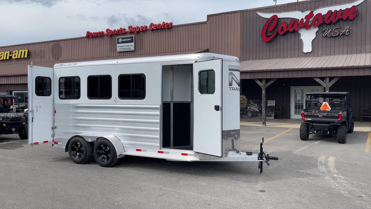 2025 Bar-M Slant Load Bumper Pull 3-Horse Trailer by Merhow - YouTube