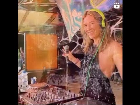 Michele Adamson live at Mundo de Oz - Hypnotits SD - YouTube